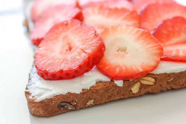 6 Ideas For Upgraded Toast Toppings That You Can Easily Make - Hedonisitit